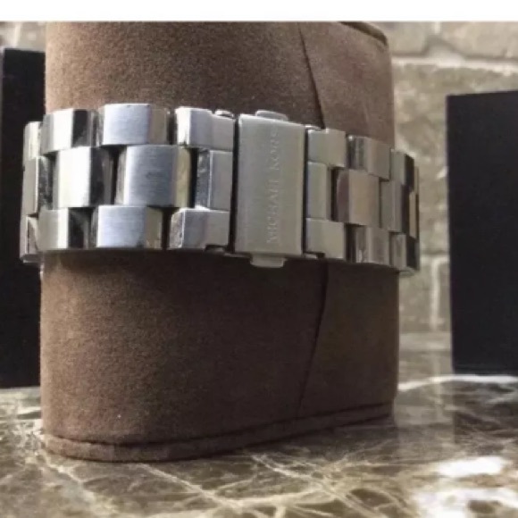 Michael Kors | Accessories | Michael Kors Hangar Watch Mk766 Silver ...